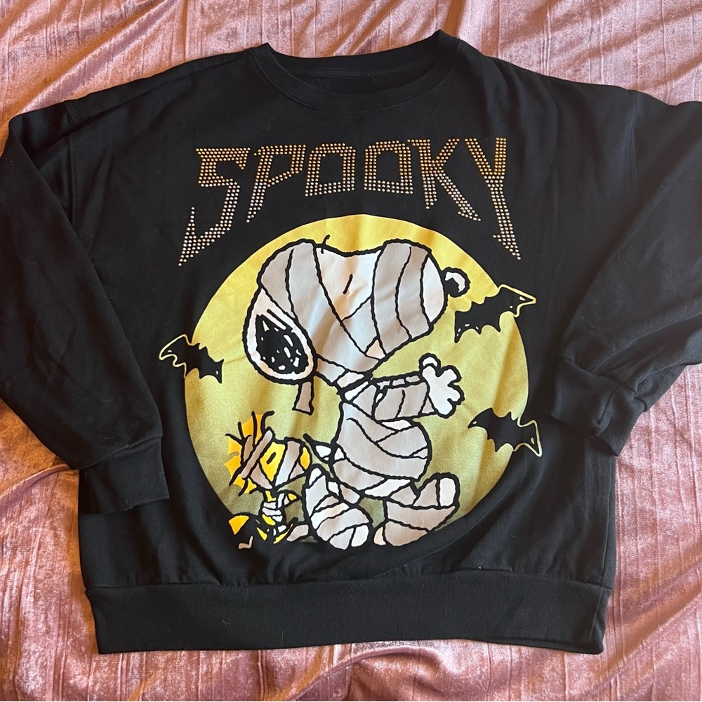 Women's Peanuts Spooky Snoopy Halloween Graphic Sweat… - Gem